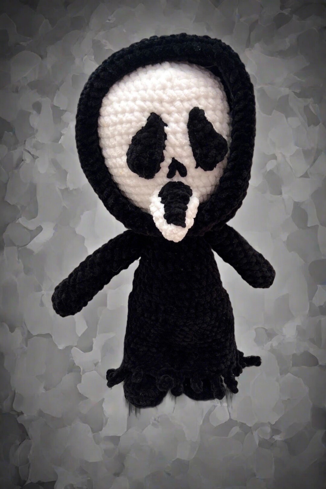READY TO SHIP Crochet Ghostface Plushie Amigurumi, Spooky Plushie ...