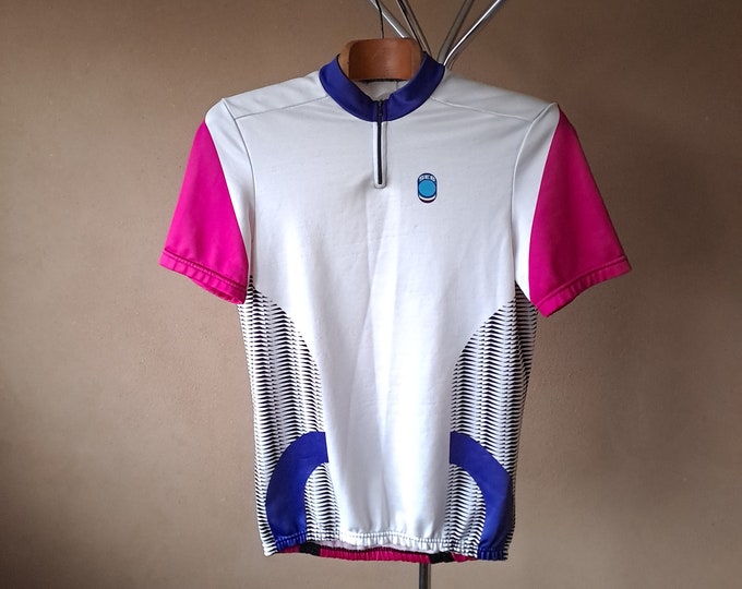 Vintage 90's Italian Simple yet Bold & Bright Pink and White Short ...