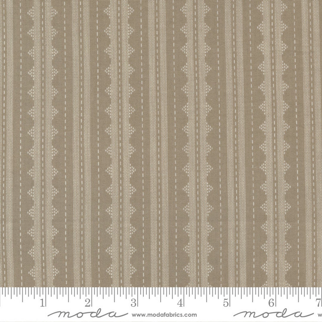 Moda Fabrics - SUGARBERRY - Quilt Fabric-by-the-1/2 Yard by Bunny Hill ...