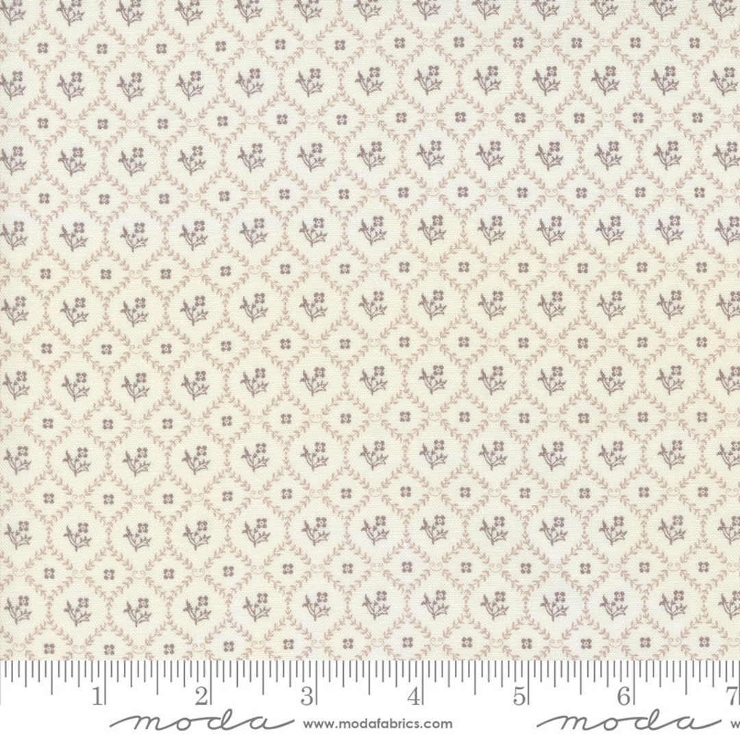 Moda Fabrics - My Summer House - Quilt Fabric-by-the-1/2 Yard by Bunny ...