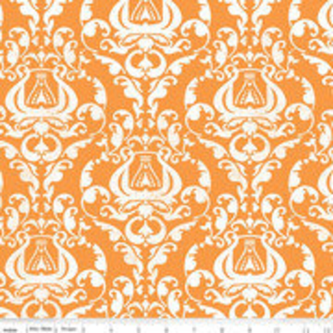 Riley Blake - QUEEN of WEEN - Quilt Fabric-by-the-1/2 Yard by Janet ...