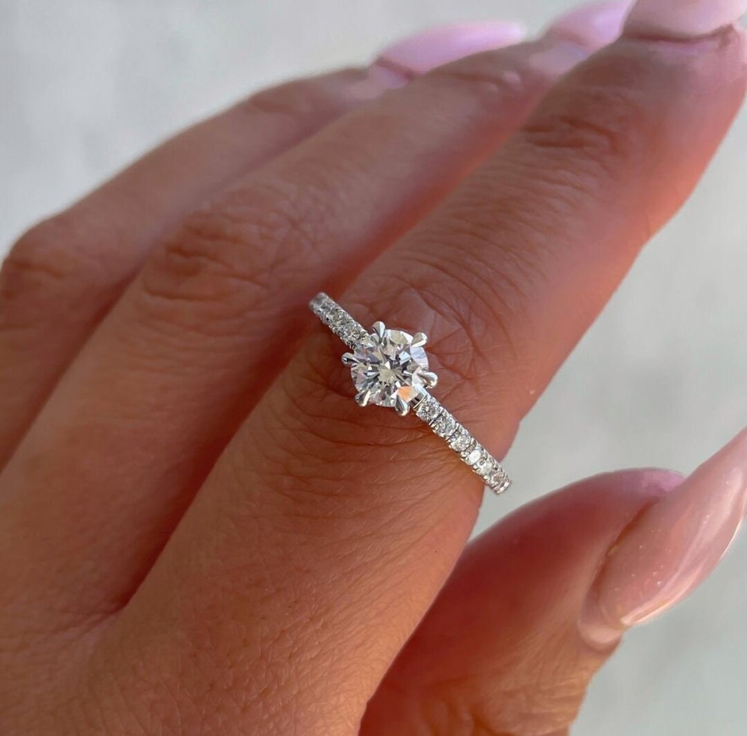 Minimalist White Round Cut CZ Diamond Solitaire Ring – Engagement ...