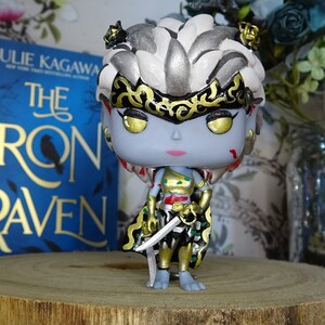 The Iron Fey Nyx Puck robin Goodfellow & Meghan Chase | Etsy