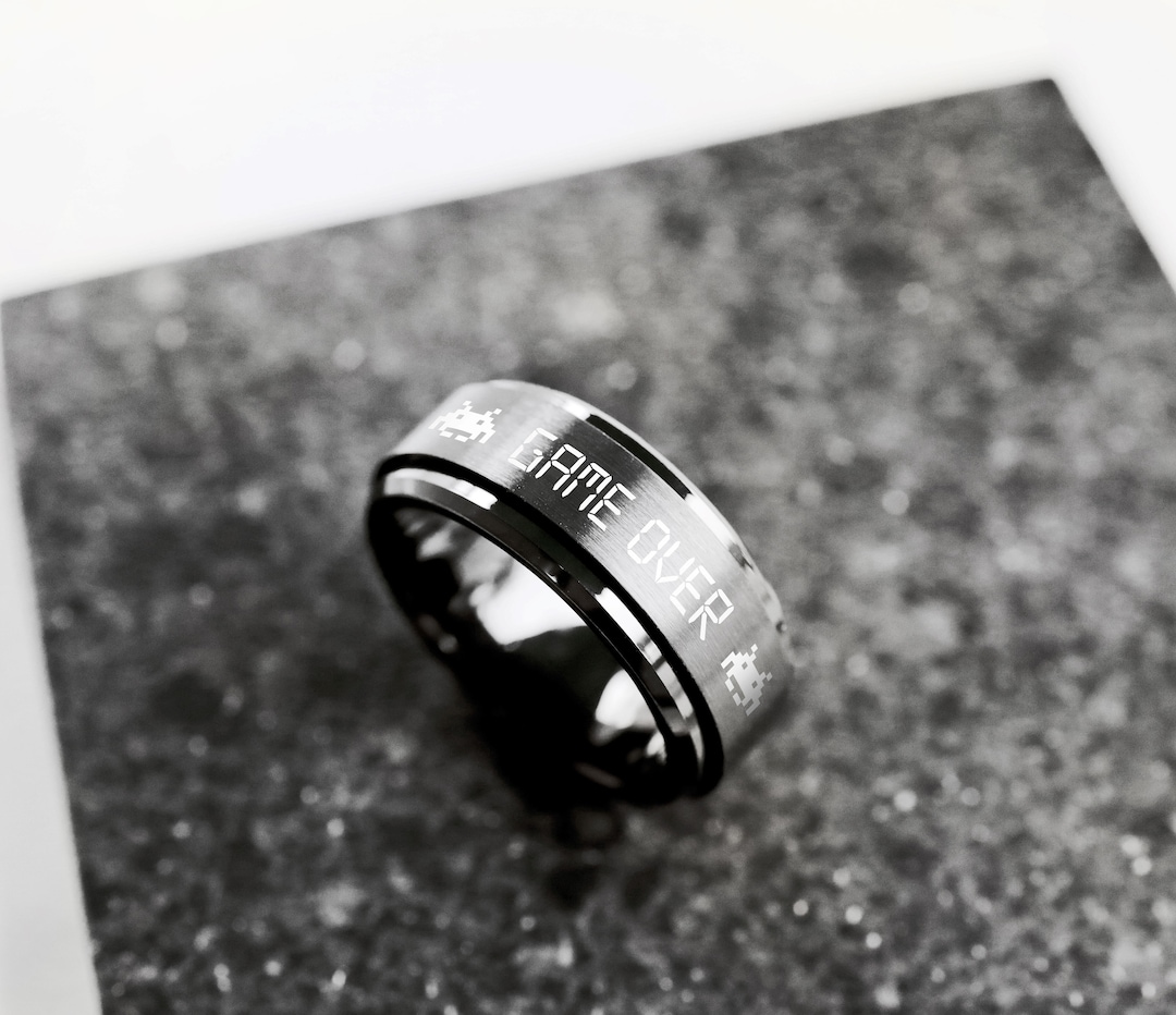 Game Over Space Invader Wedding Band, Geek Wedding Spinner Ring ...