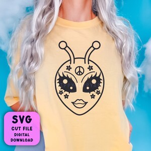 Alien Babe SVG + PNG File - Etsy
