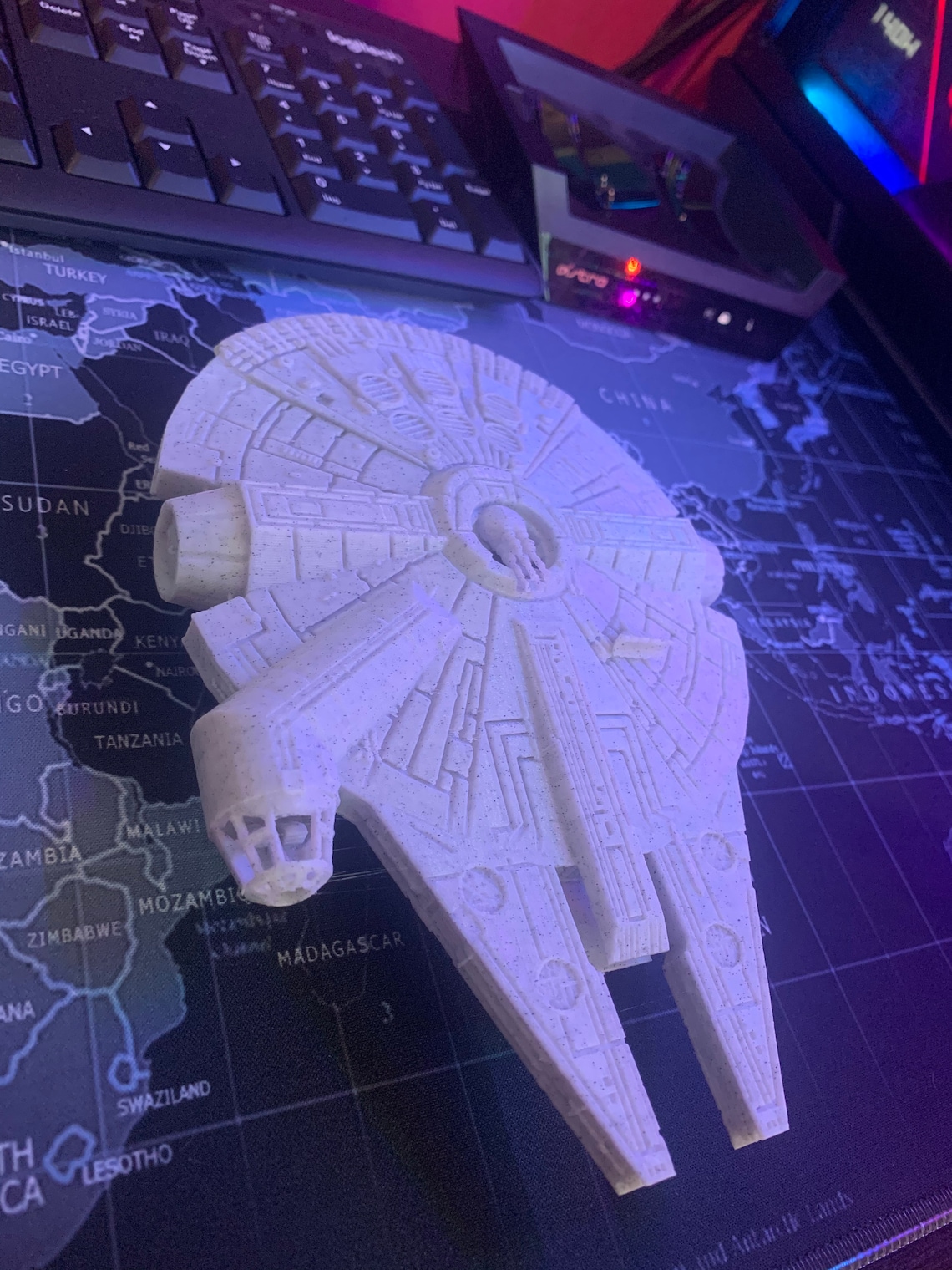 3D printed millennium falcon | Etsy