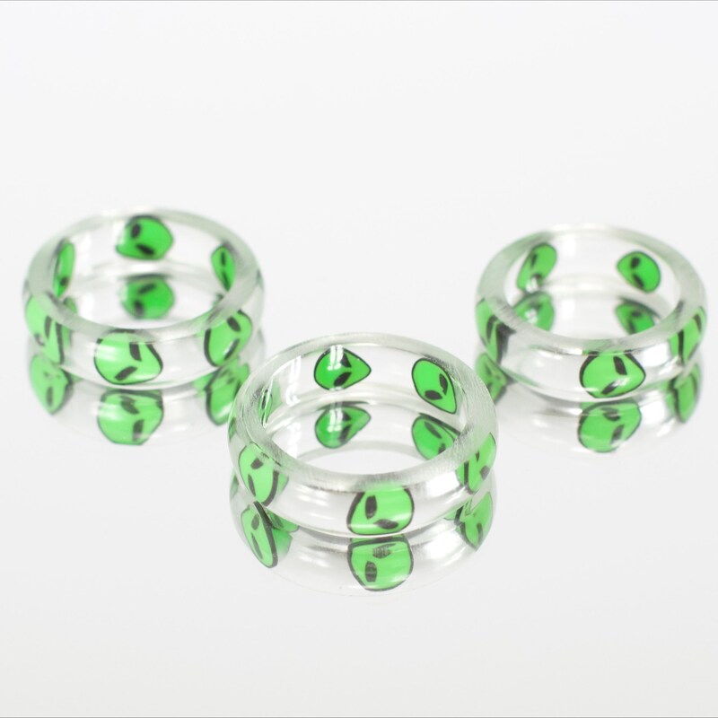 Alien Ring - Etsy