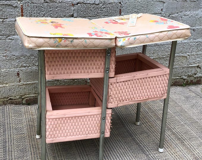 Vintage Pink Doll Changing Table, the Berry Twins / Badger Basket Co ...