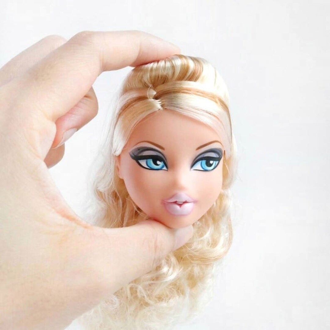 Bratz Cloe Doll Head Bratz Doll With Pigtails First Edition 1st Edition ...