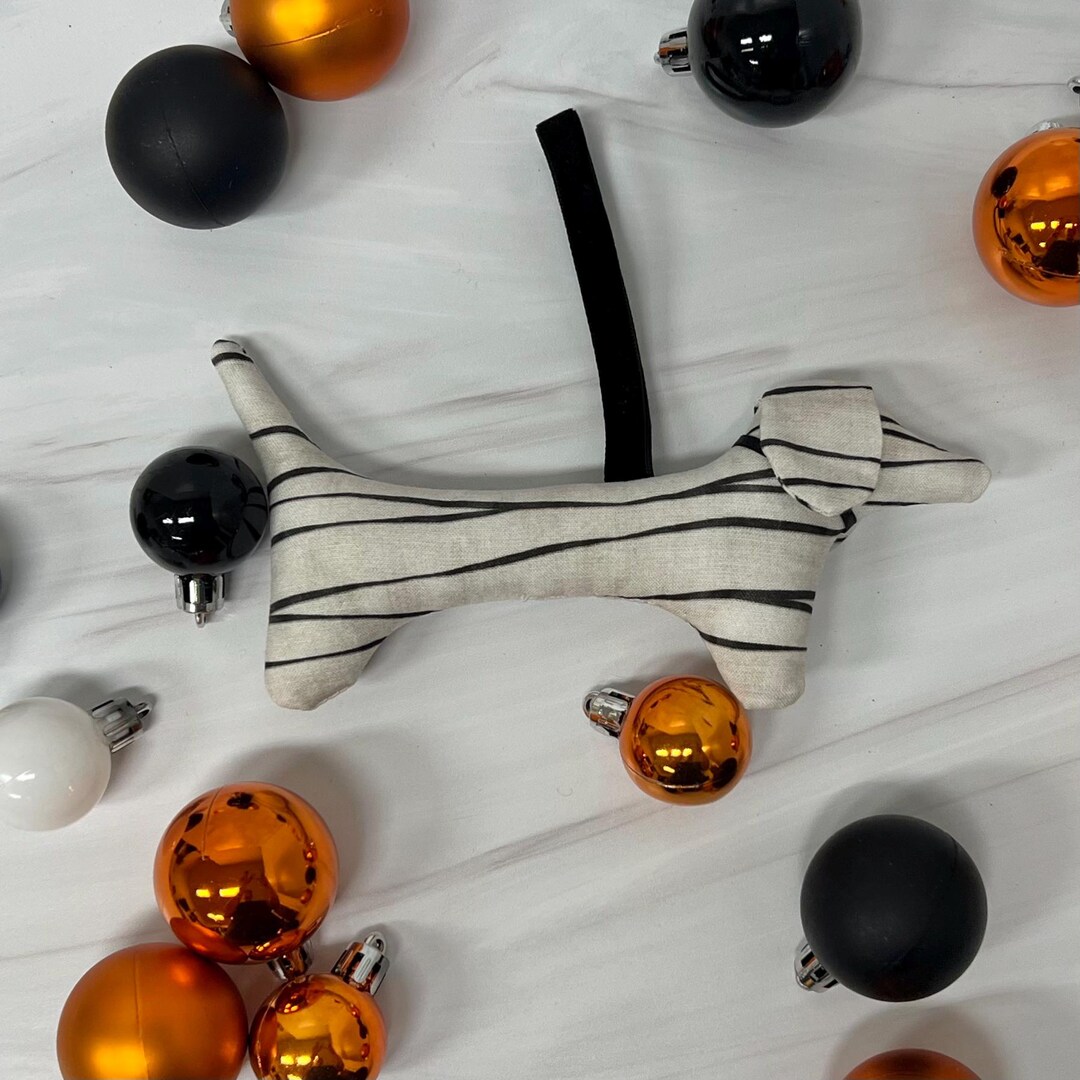 Dachshund Halloween Tree Ornament, Mummy Sausage Dog, Fall Doxie Home ...