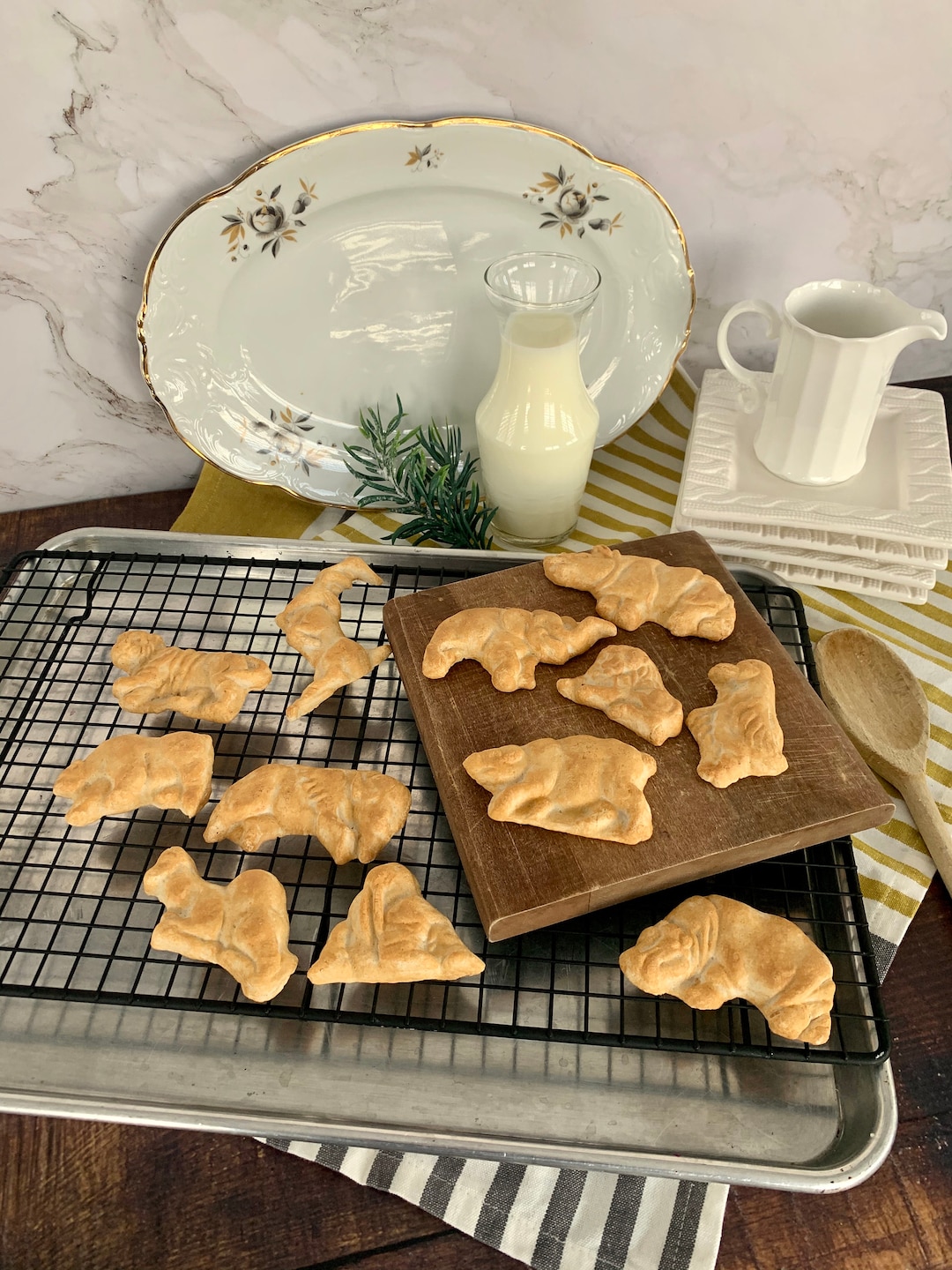 FAKE Animal Cracker Cookies, Photo Prop, Kitchen Decor - Etsy