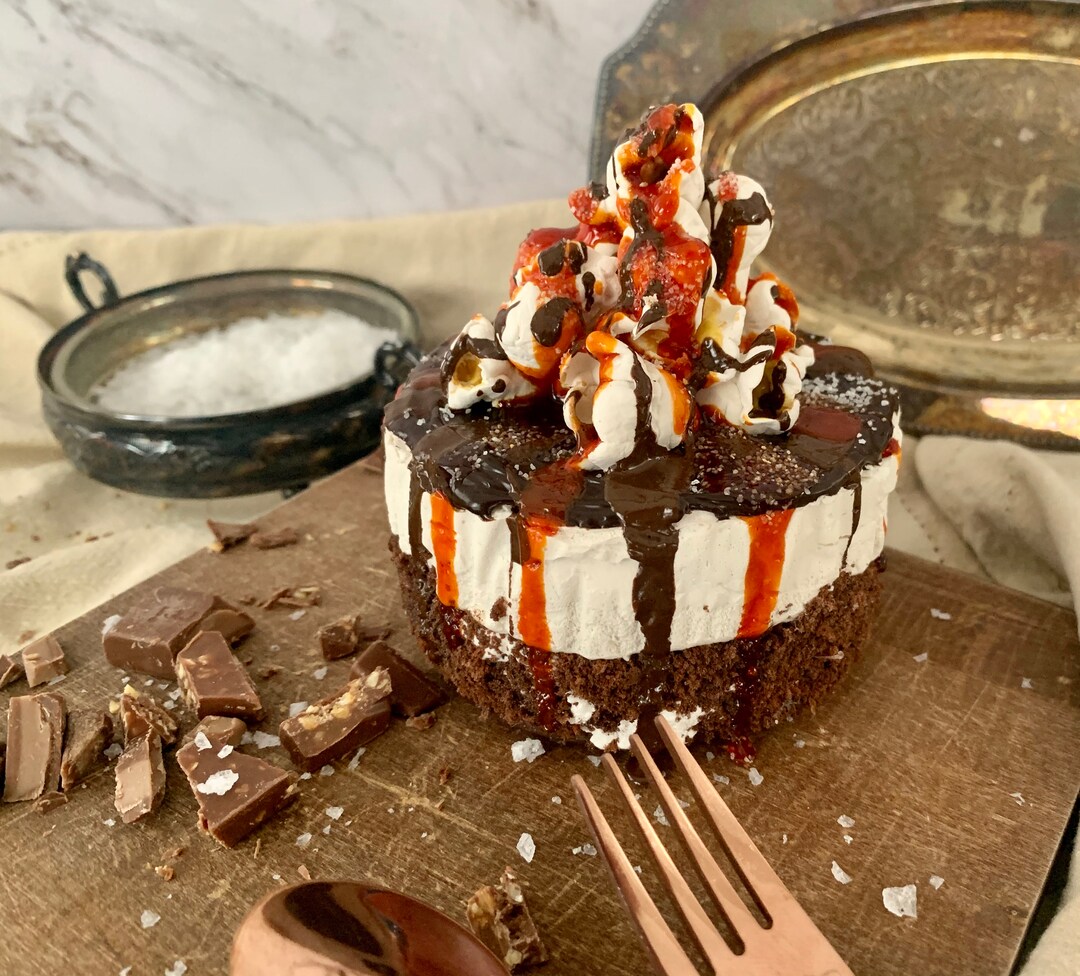 FAKE Salted Caramel Popcorn Cheesecake, Photo Prop - Etsy