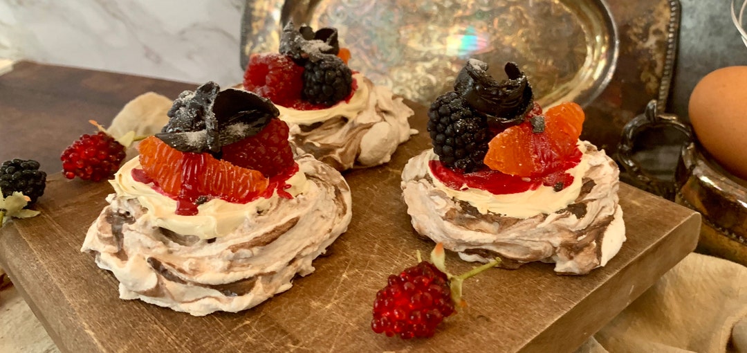 FAKE Mini Berry and Citrus Pavlova, Photo Prop, Kitchen Decor - Etsy