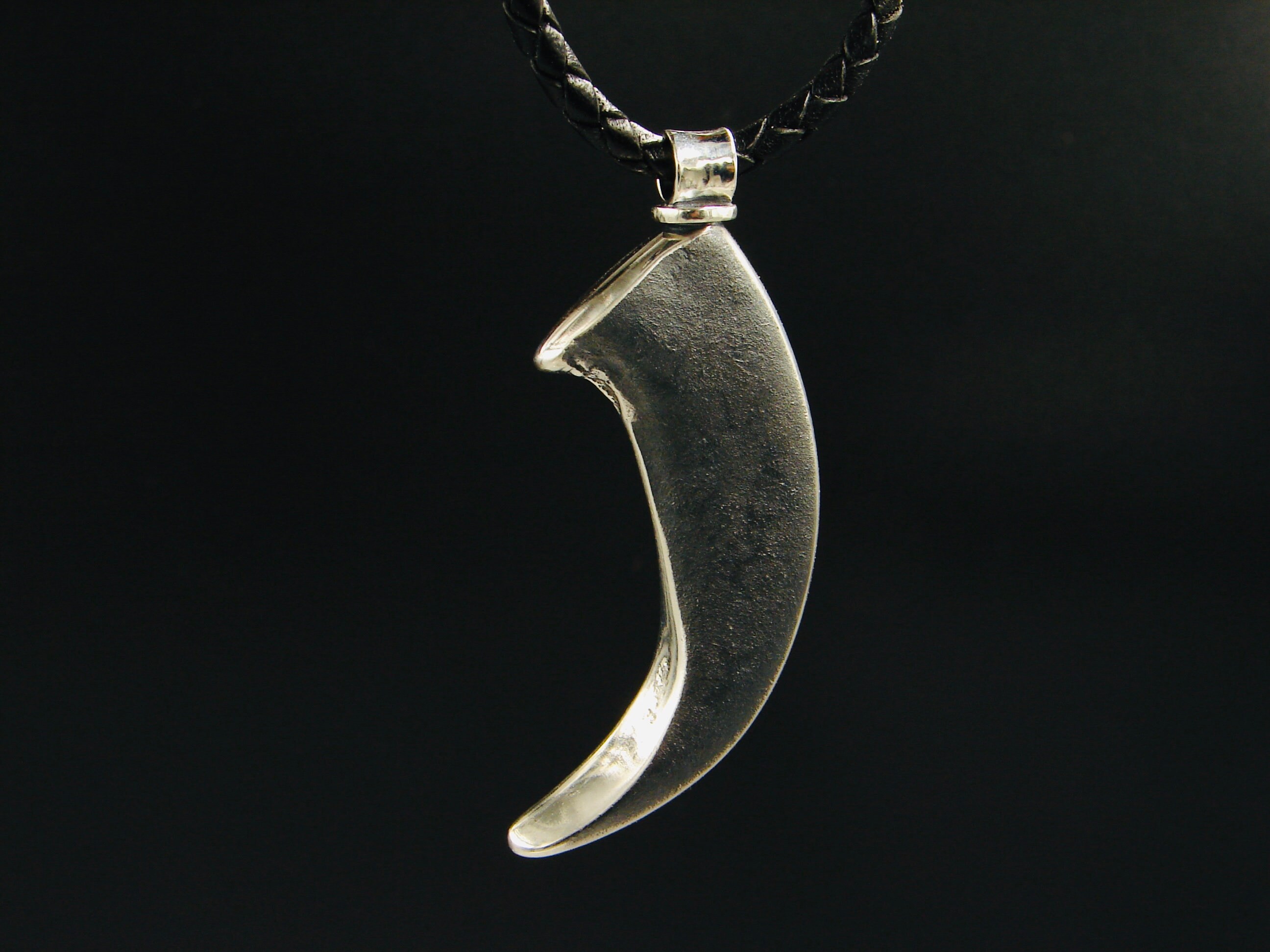 Sterling Silver Grizzly Claw Pendant Necklace - Etsy UK