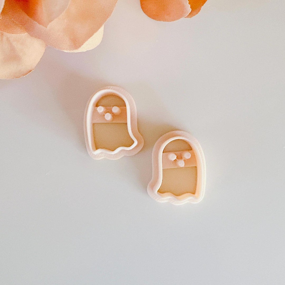 Universal Ghost Blanket Ghost | Embossed Clay Cutters | Halloween ...