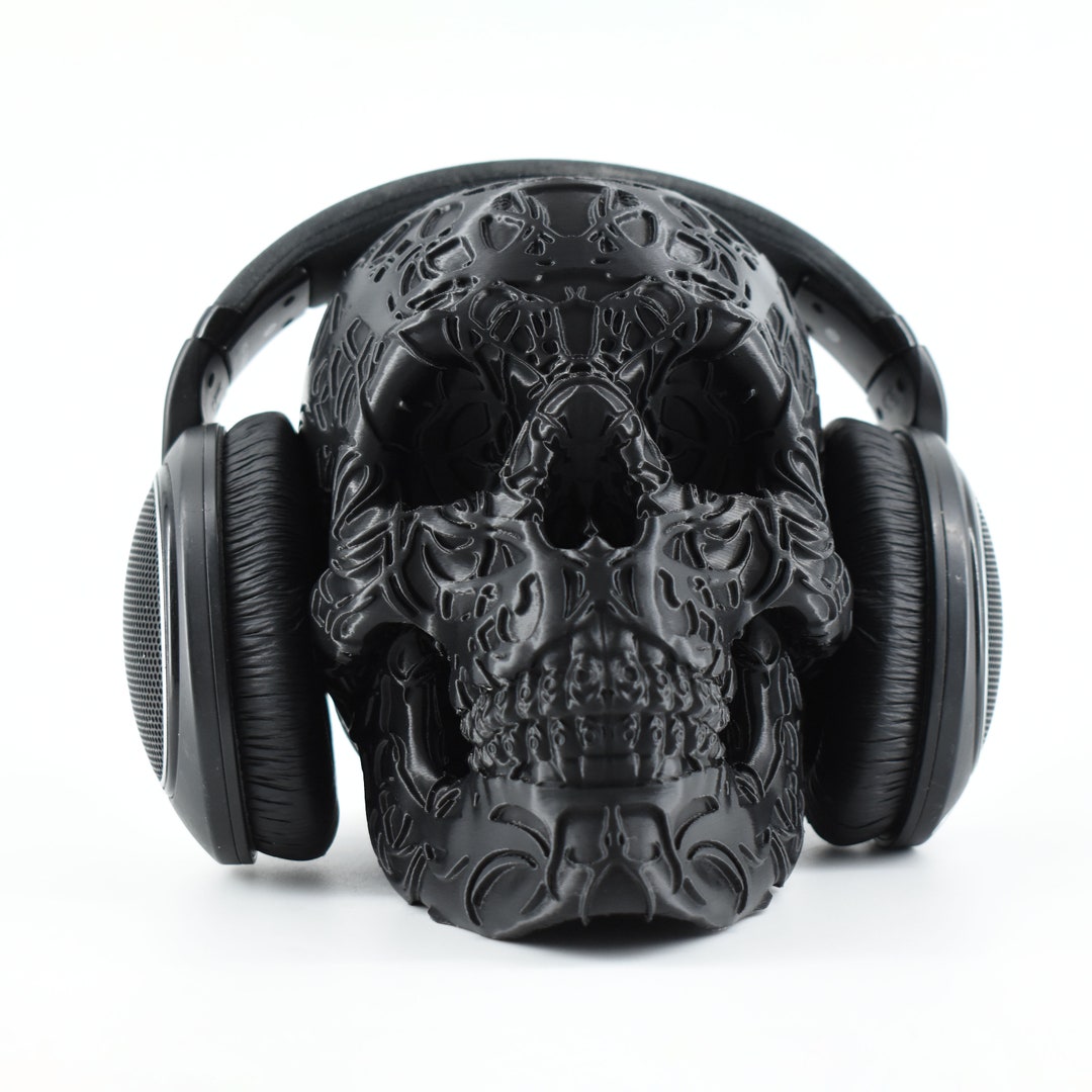 Alien Skull Life Size Headphone Stand, the Ultimate Gothic Accessory ...