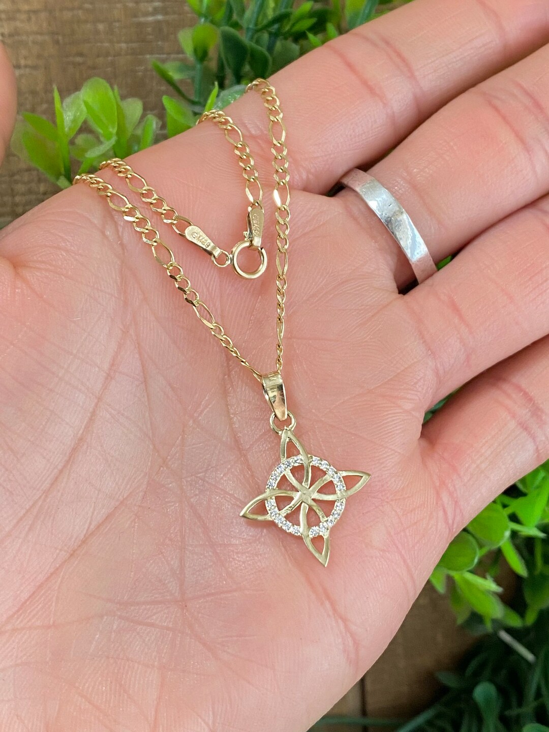 10 Kt Solid Gold Witch Knot Necklace, Witches Knot Pendant, Figaro ...