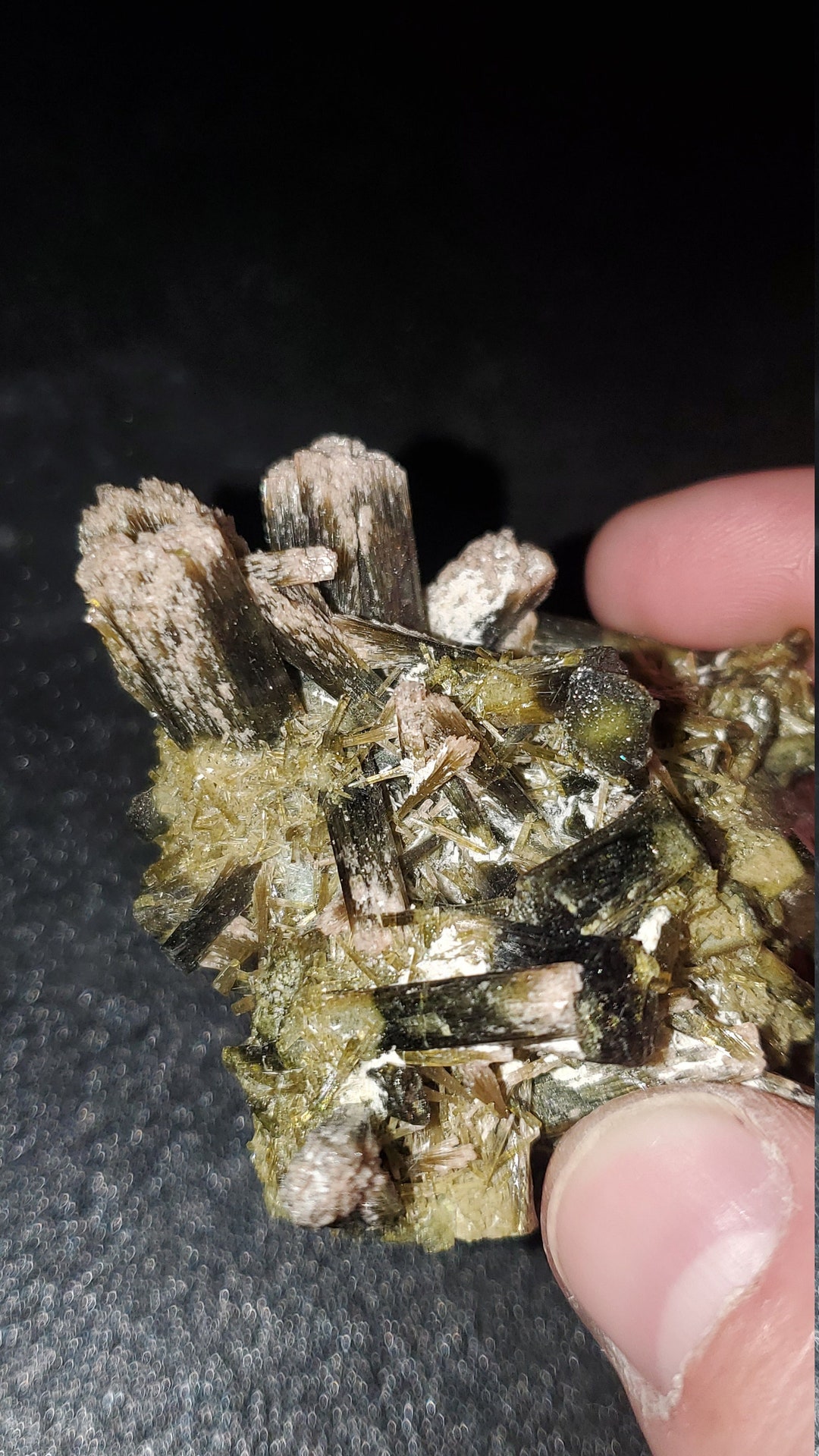 Epidote / Clinozoisite Crystal Cluster From Karan, Baluchistan ...