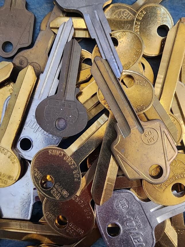 1/2 Lbs Uncut Vintage Key Blanks - Etsy