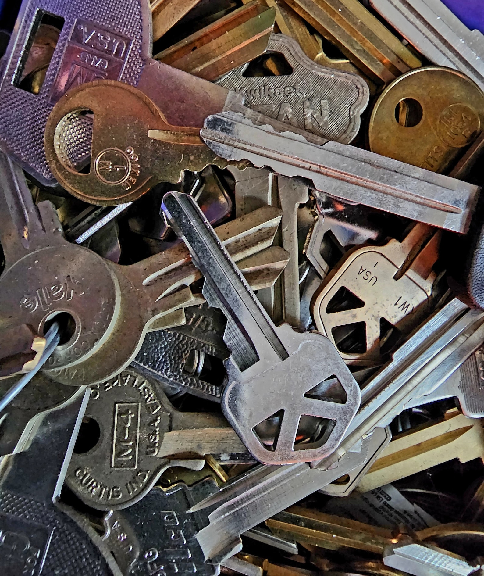 1 Lbs. Bulk Cut Keys - Etsy