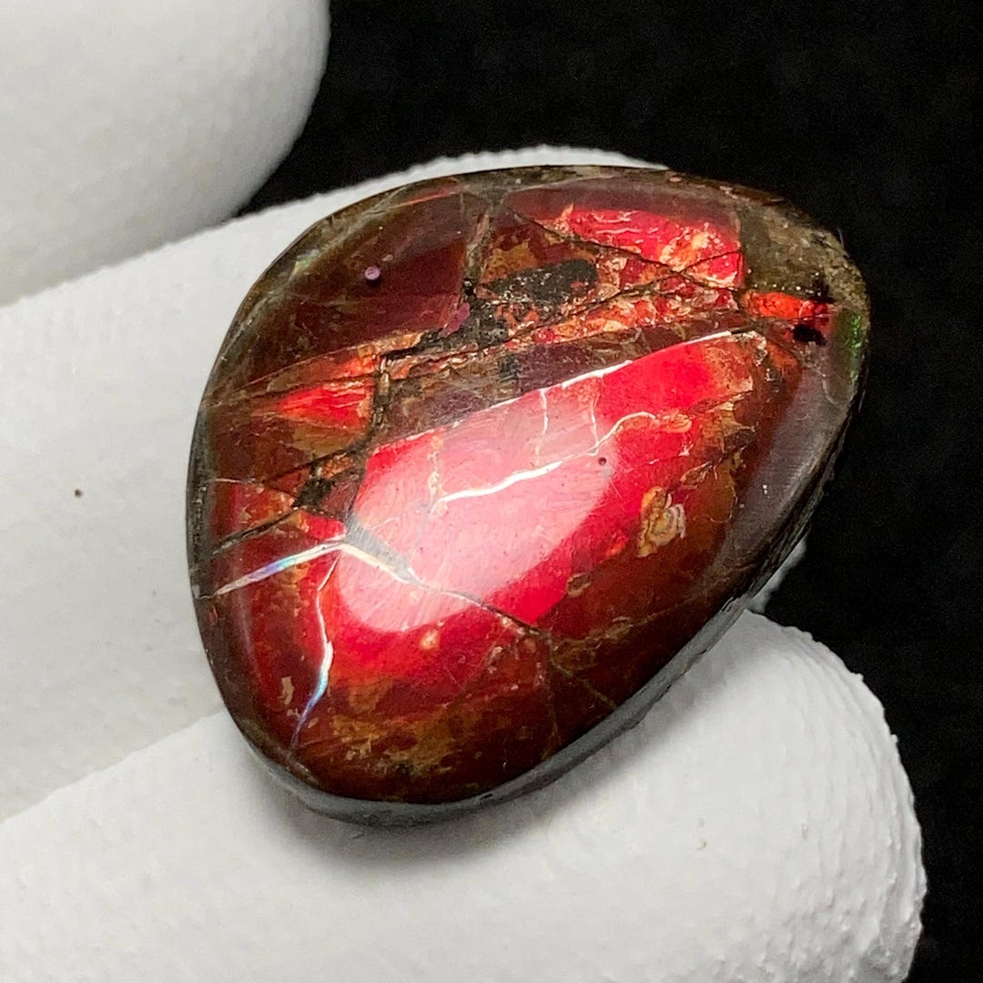 Lava Fiery Red Ammolite , Freeform Cabochon, 23x18x5 MM, 12 CTS ...