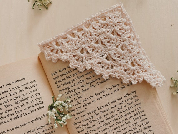 Lacey Lace Corner Bookmark - Etsy