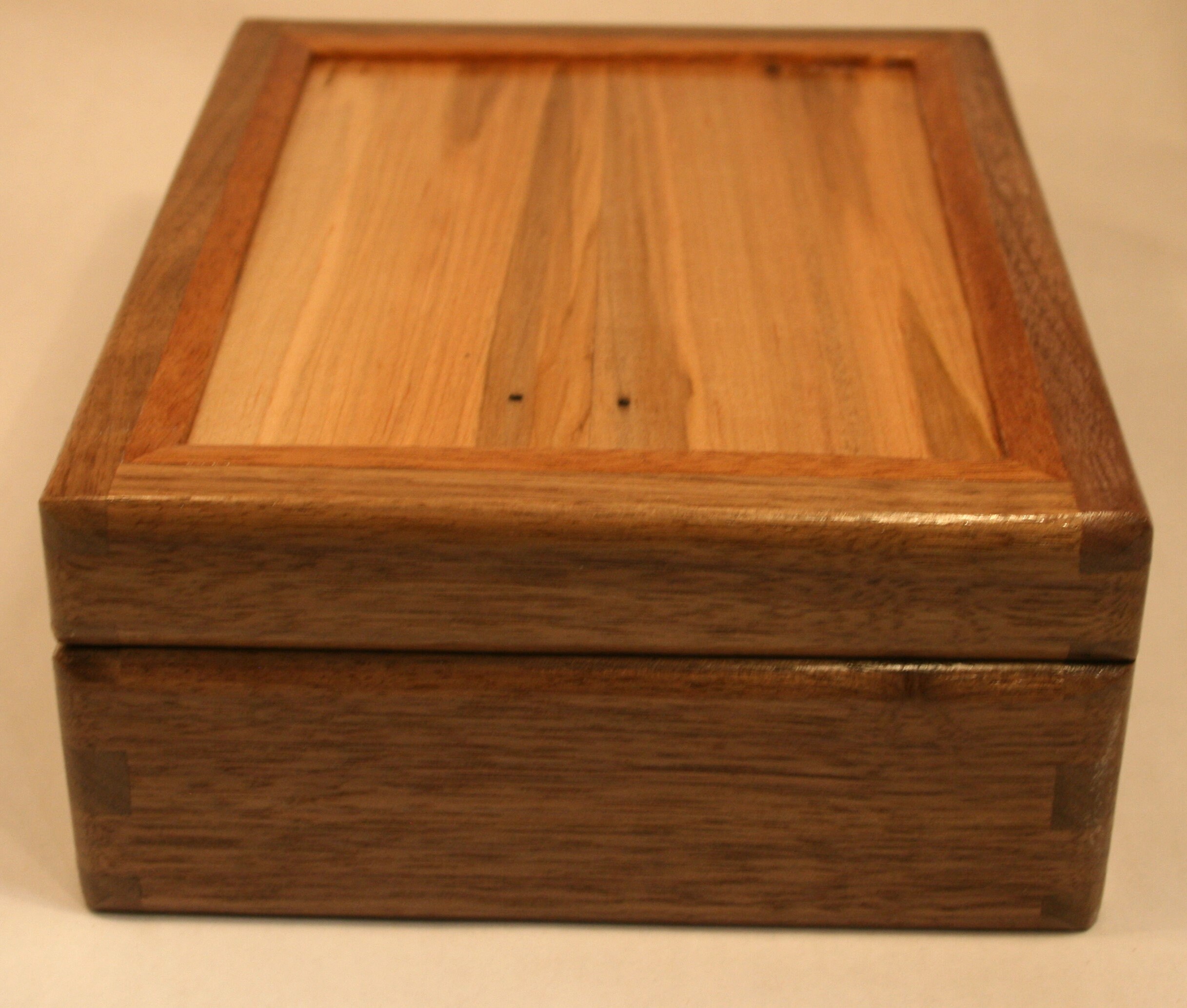 Handmade Walnut Wooden Keepsake Box 9 X 7 X 3-1/4, Maple Top and Bottom ...