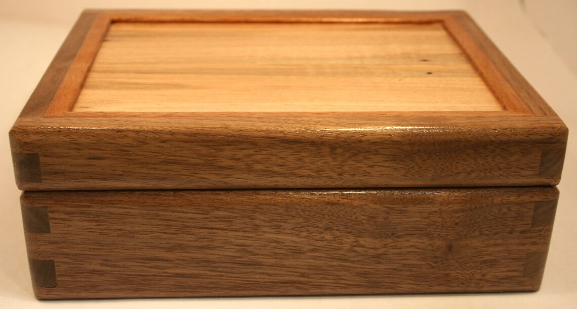 Handmade Walnut Wooden Keepsake Box 9 X 7 X 3-1/4, Maple Top and Bottom ...