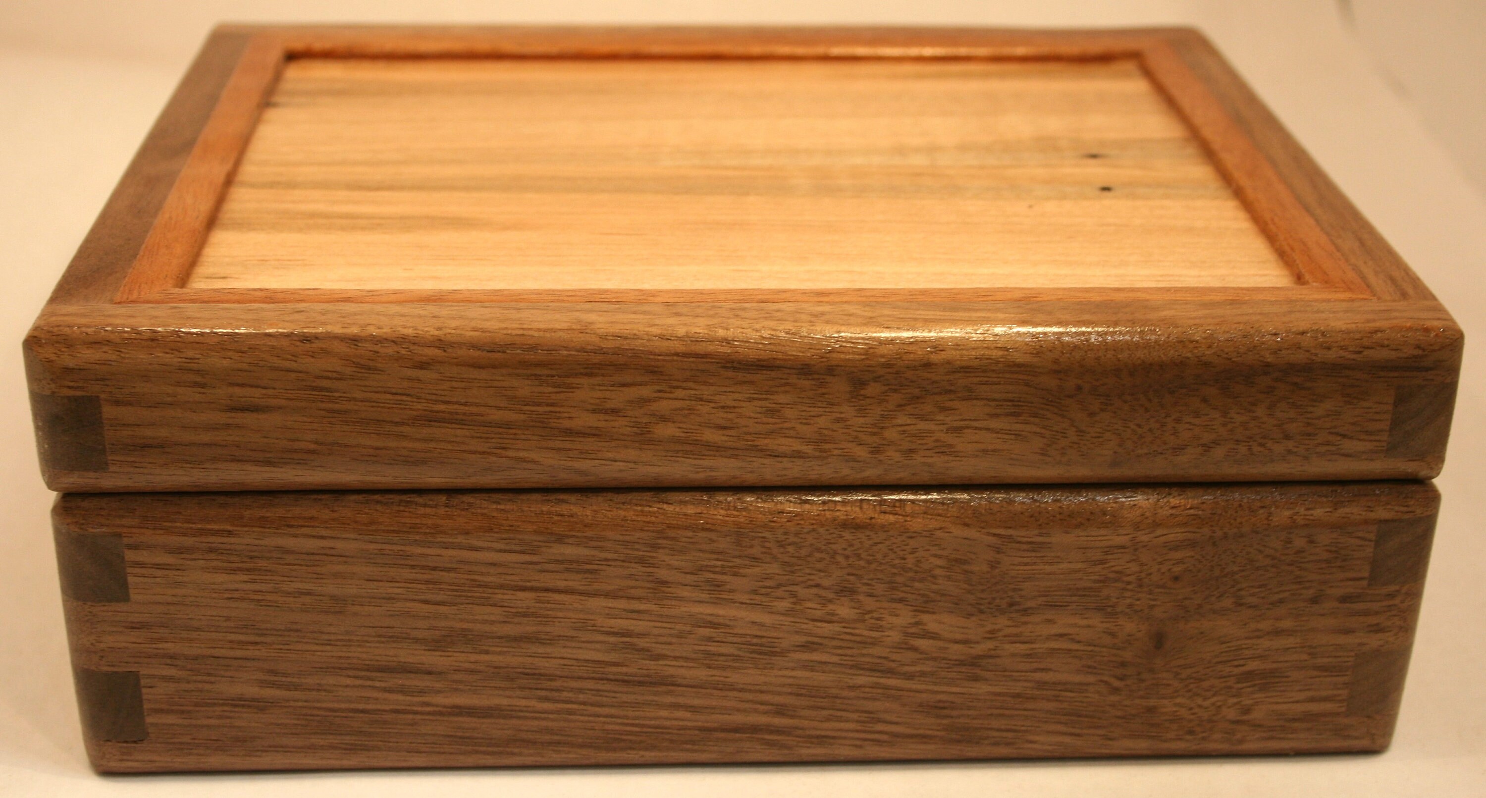 Handmade Walnut Wooden Keepsake Box 9 X 7 X 3-1/4, Maple Top and Bottom ...