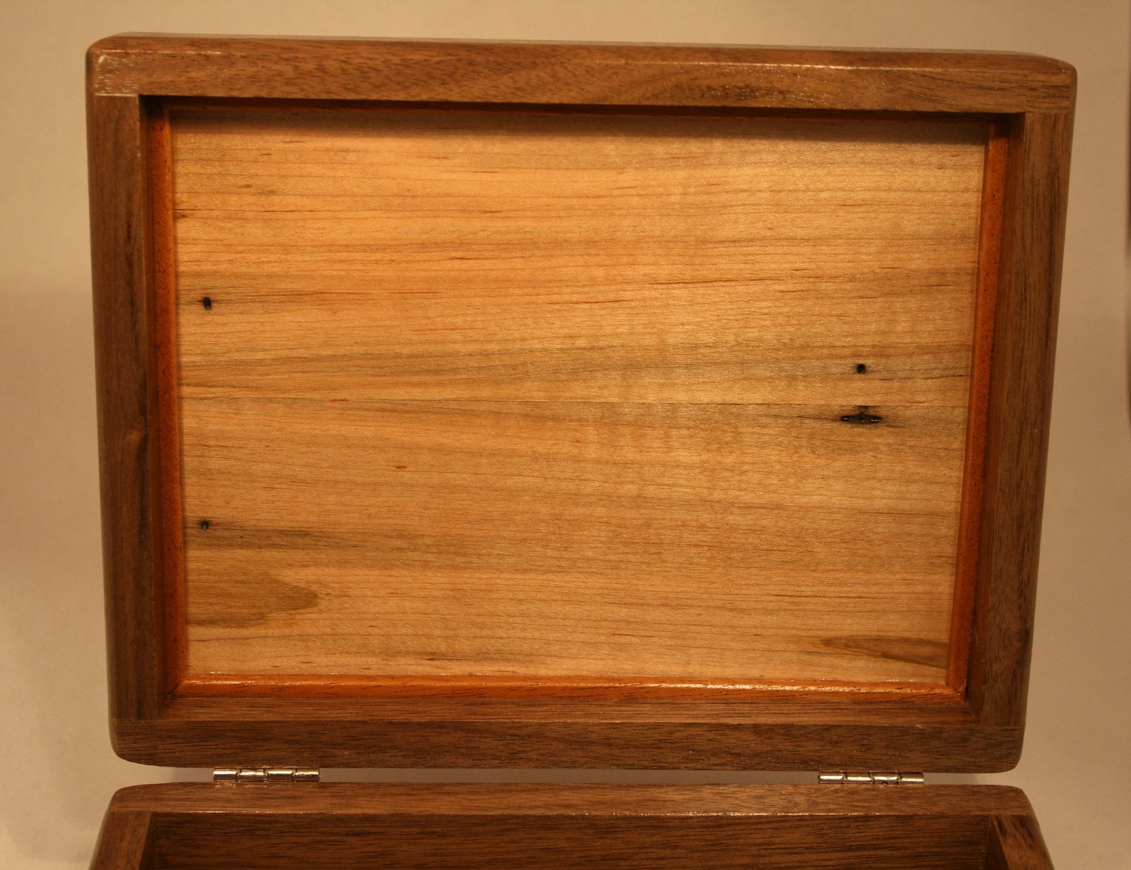 Handmade Walnut Wooden Keepsake Box 9 X 7 X 3-1/4, Maple Top and Bottom ...