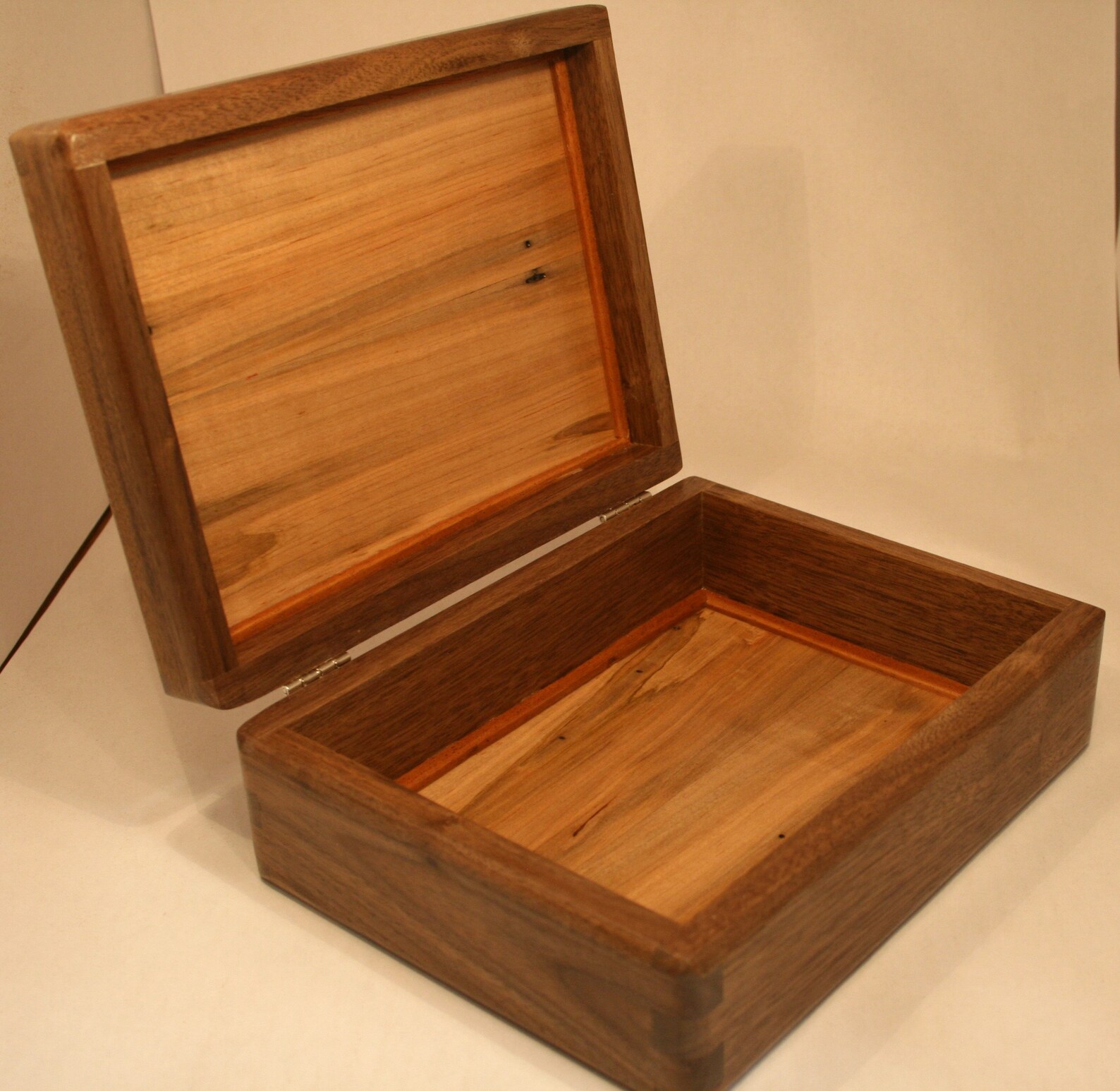 Handmade Walnut Wooden Keepsake Box 9 X 7 X 3-1/4, Maple Top and Bottom ...