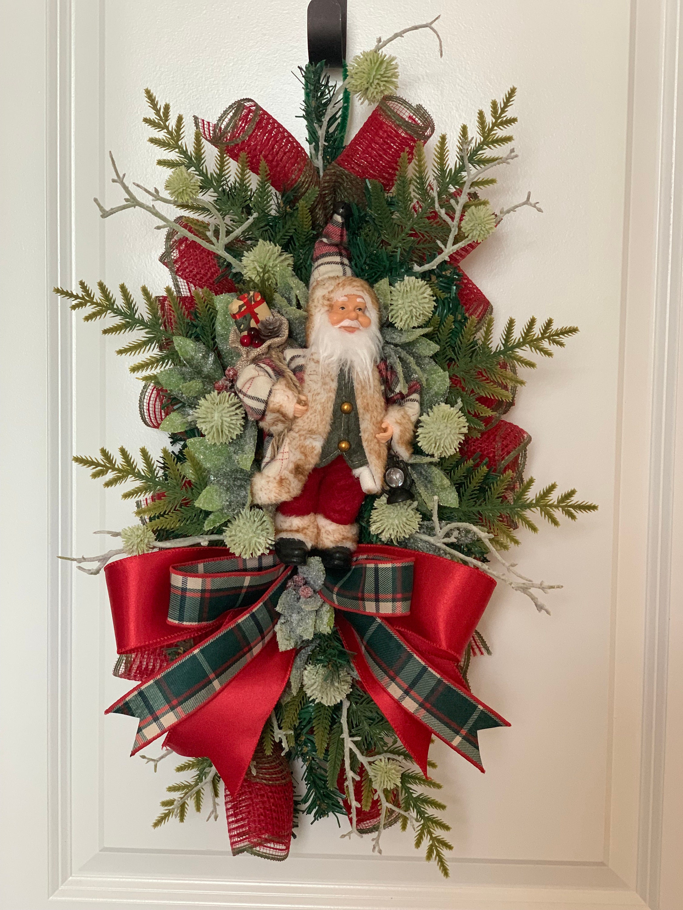 Santa Clause Swag Christmas Swag Winter Swag Red and Green - Etsy