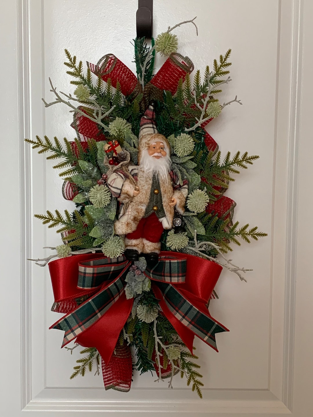 Santa Clause Swag, Christmas Swag, Winter Swag, Red and Green Swag, St ...