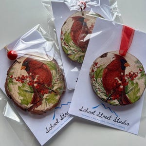Red Cardinal Wood Slice Ornament, Decoupaged Handmade Ornament, Bird ...