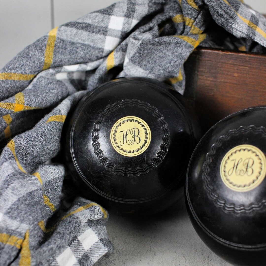 Vintage Scottish Lawn Bowling Set 2 Balls & Box Wood Bocce Scot Sports ...