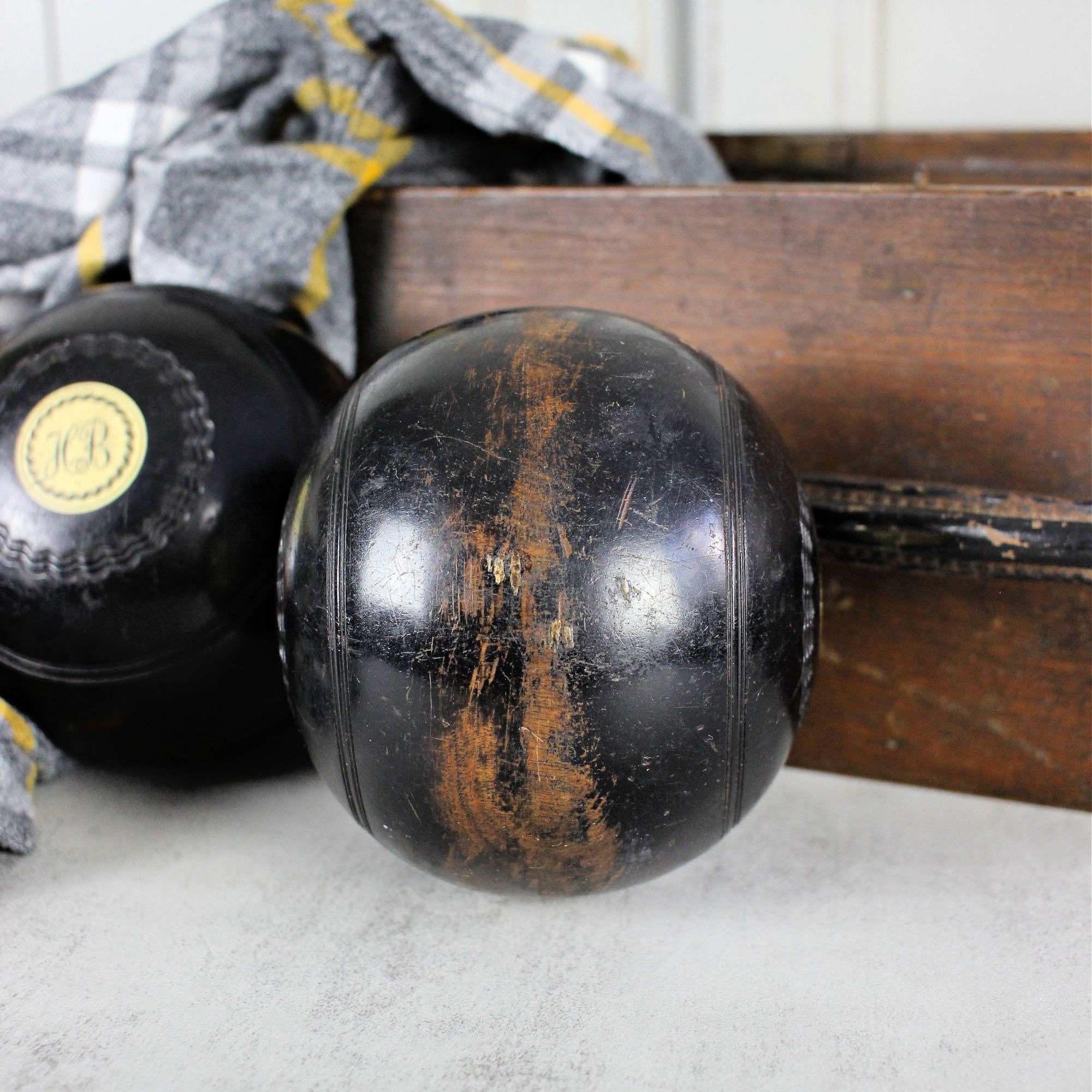 Vintage Scottish Lawn Bowling Set 2 Balls & Box Wood Bocce Scot Sports ...