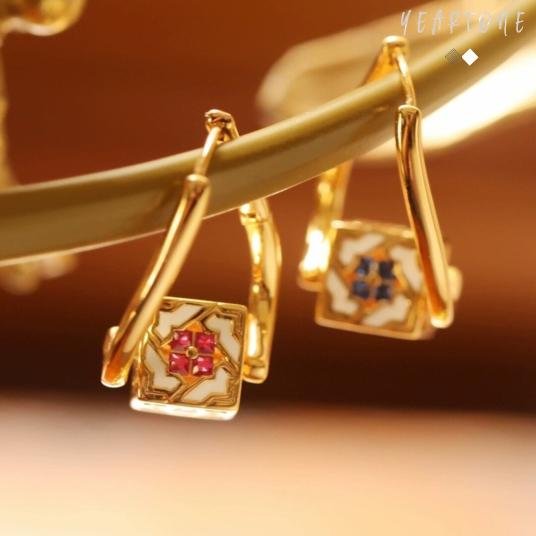 Rotatable Square and Cube Shape French Earrings Antique Charm Medieval ...