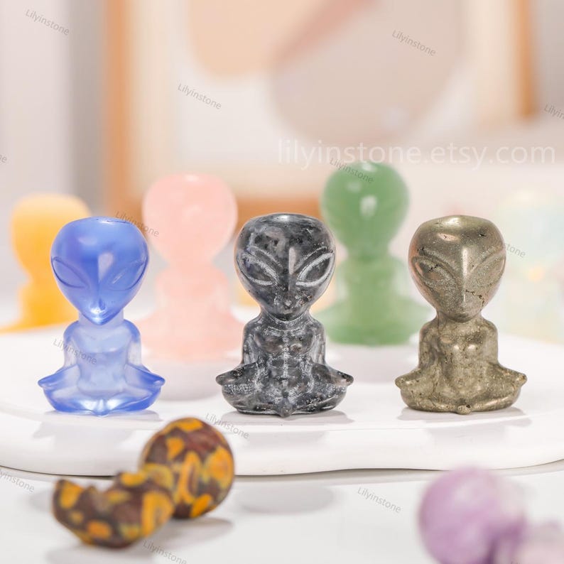 Hand Carved Gemstone ET Aliens Figurine ,crystal Quartz Meditation ...