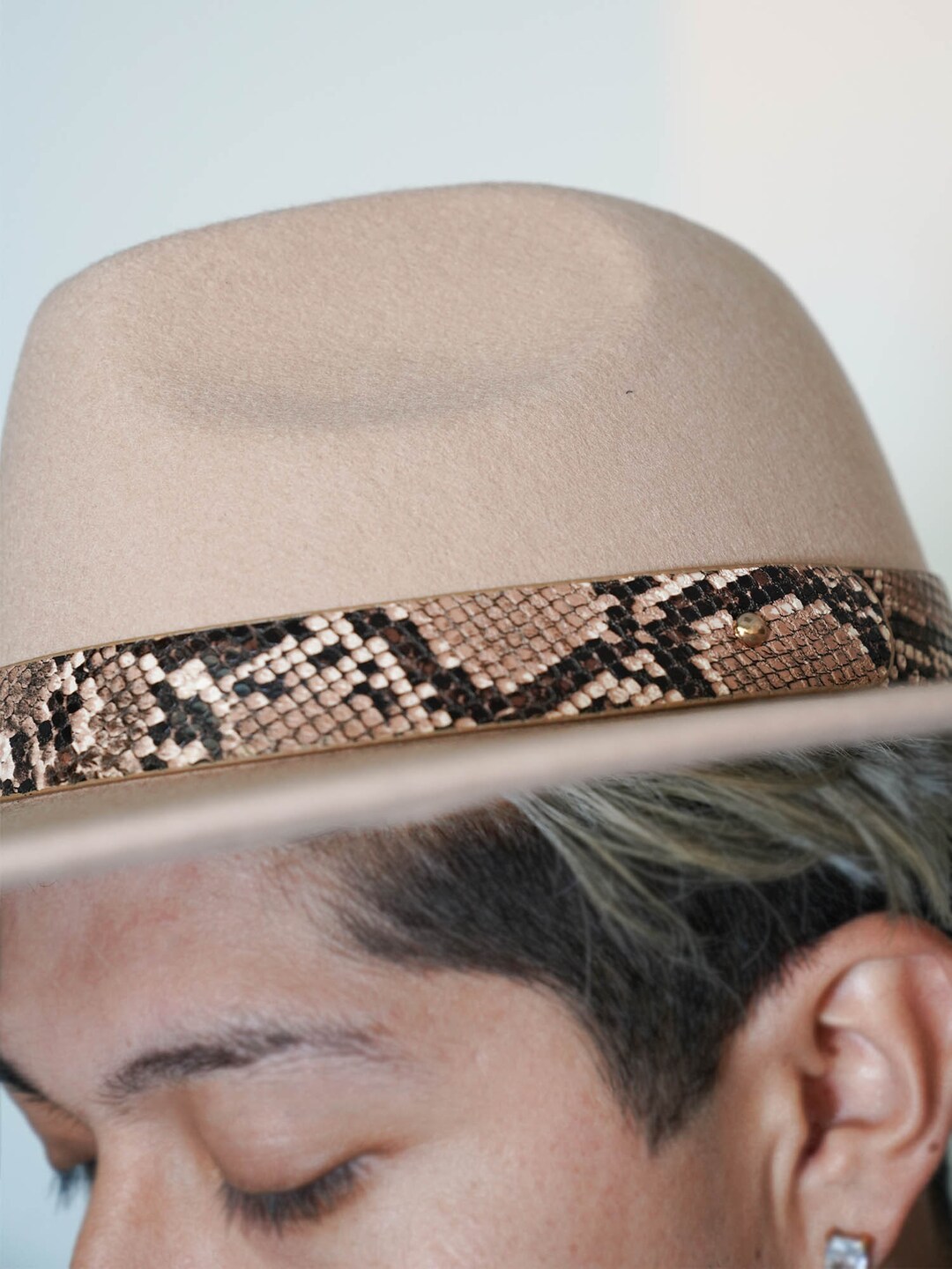 Walnut Cream Wide Brim Fedora With Snake Details Men Women Felt Beige ...