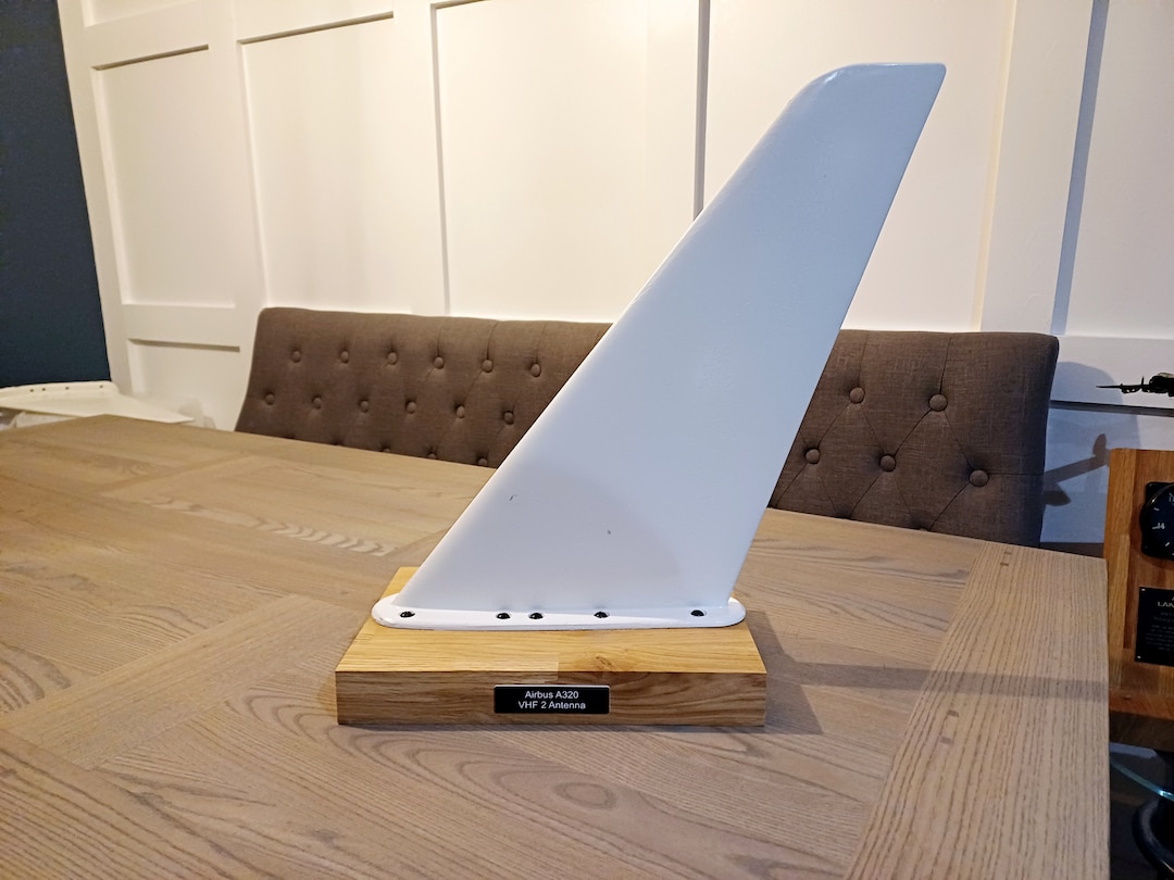Mounted AIRBUS A320 VHF 2 Antenna Display - Etsy