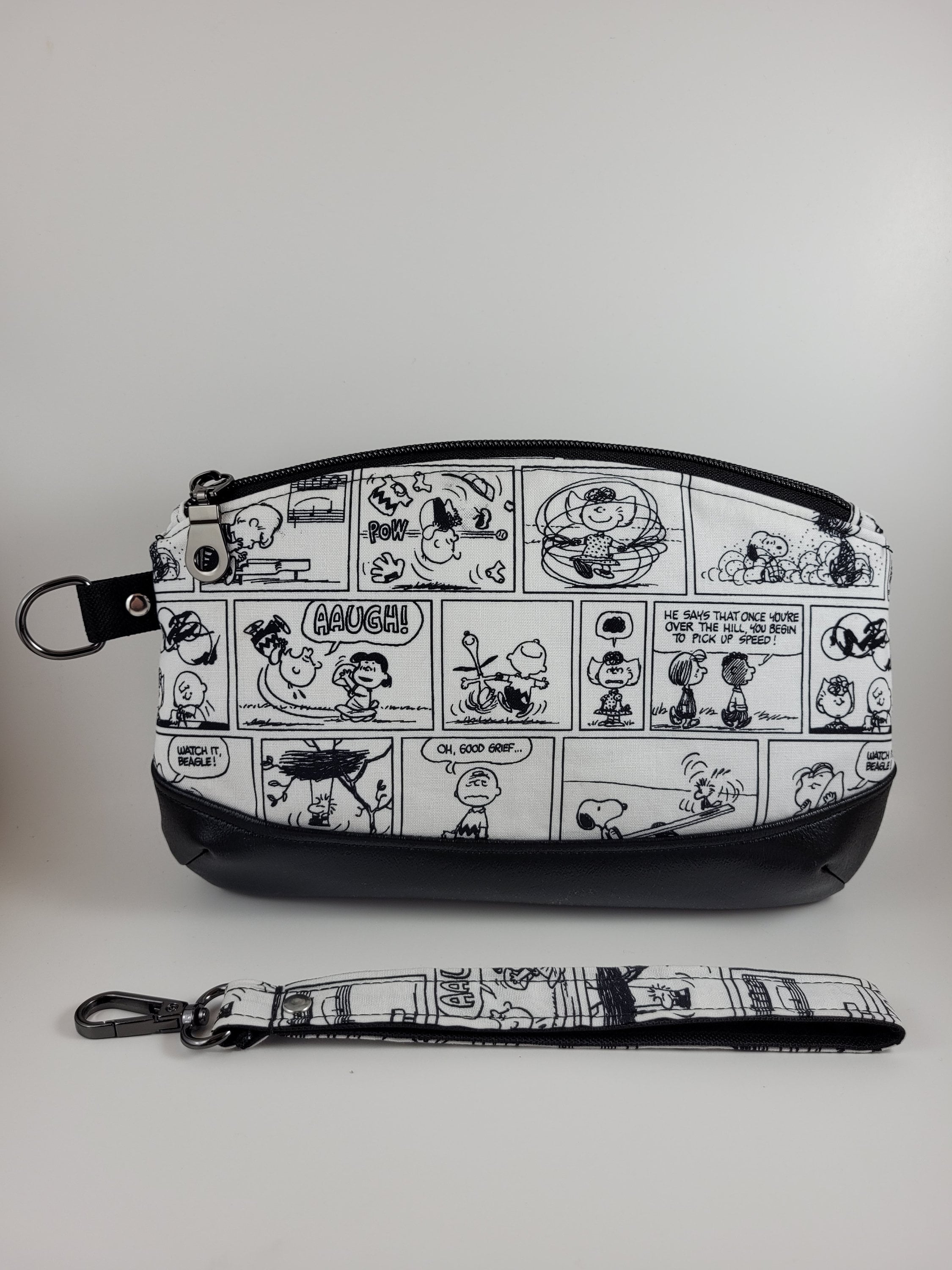 Snoopy Cartoon Wristlet, Snoopy Bag, Peanuts Purse, Peanuts Wristlet ...