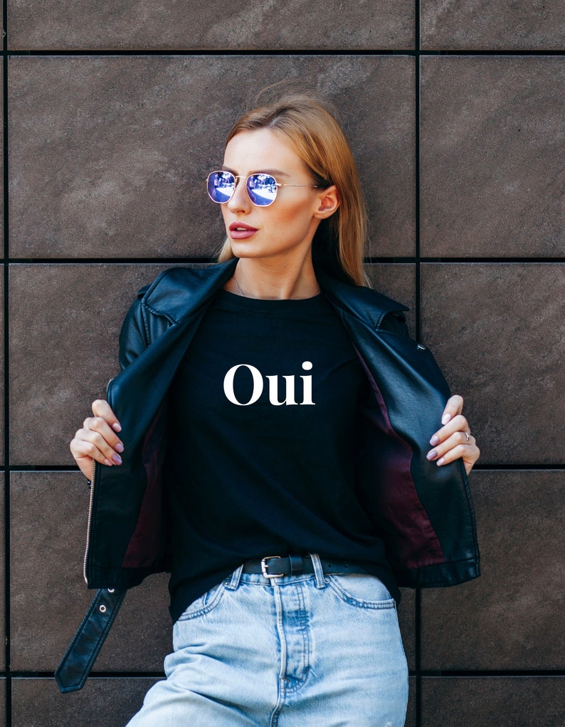 Oui Shirt: French Slogan Paris T-shirt, Custom Color Text - Etsy
