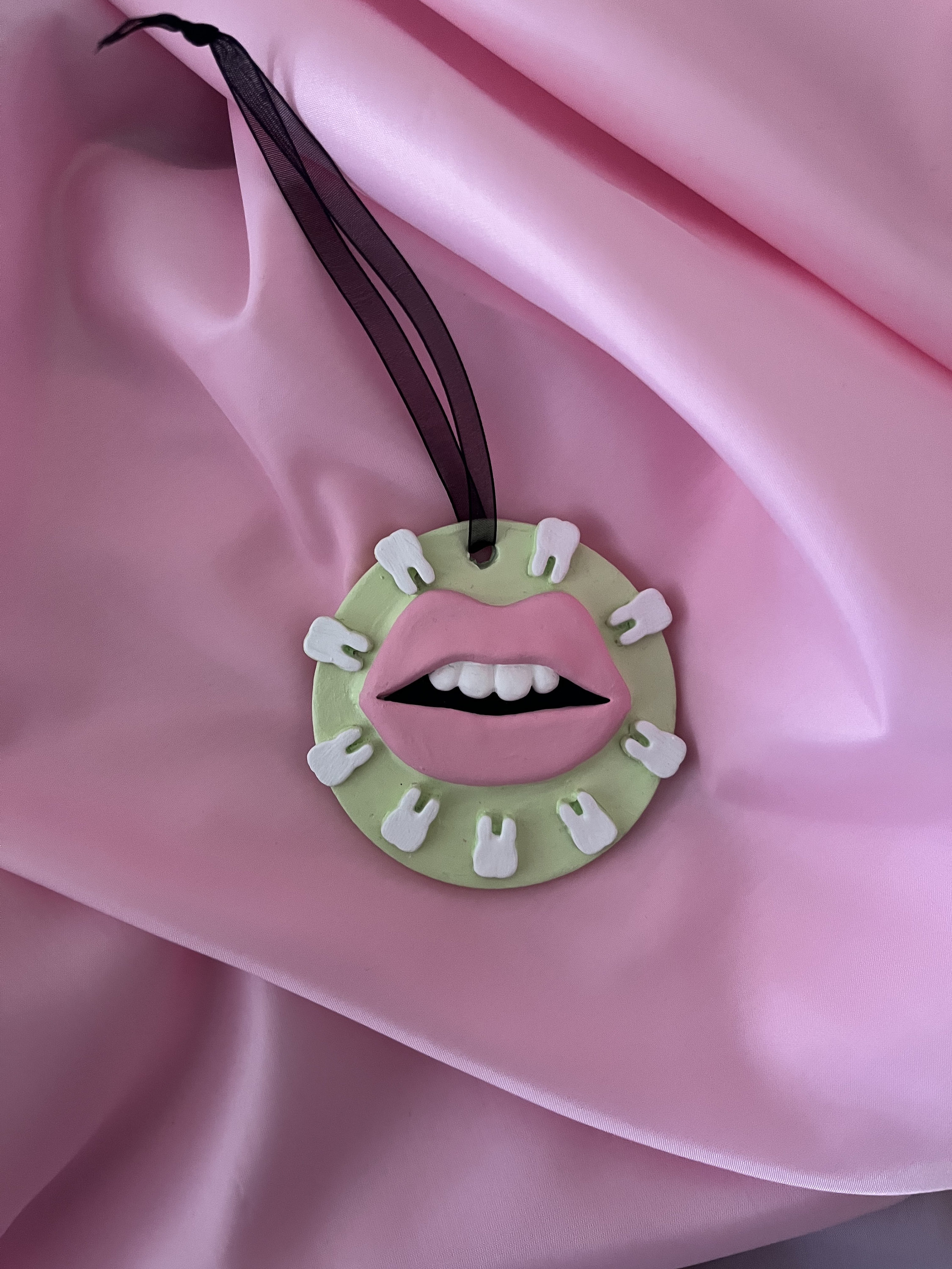 Lightning Bolt Big Lips Wall Hanging // Quirky Home Gifts // Tooth Art ...