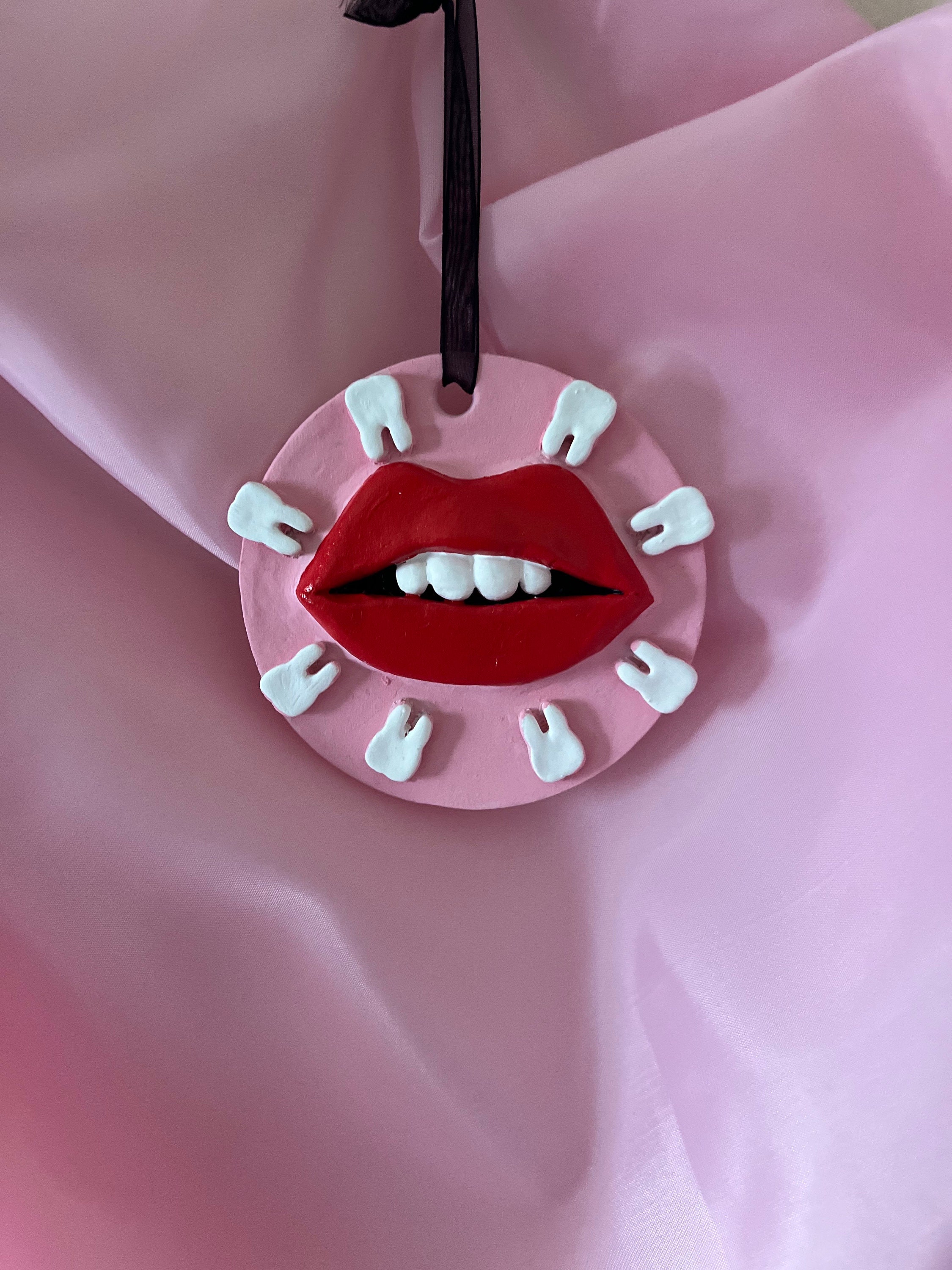 Lightning Bolt Big Lips Wall Hanging // Quirky Home Gifts // Tooth Art ...