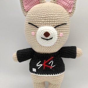 SKZOO FOXINY Stray Kids Plushie + FREEBIE, Jeongin Fanart, Kpop Merch ...