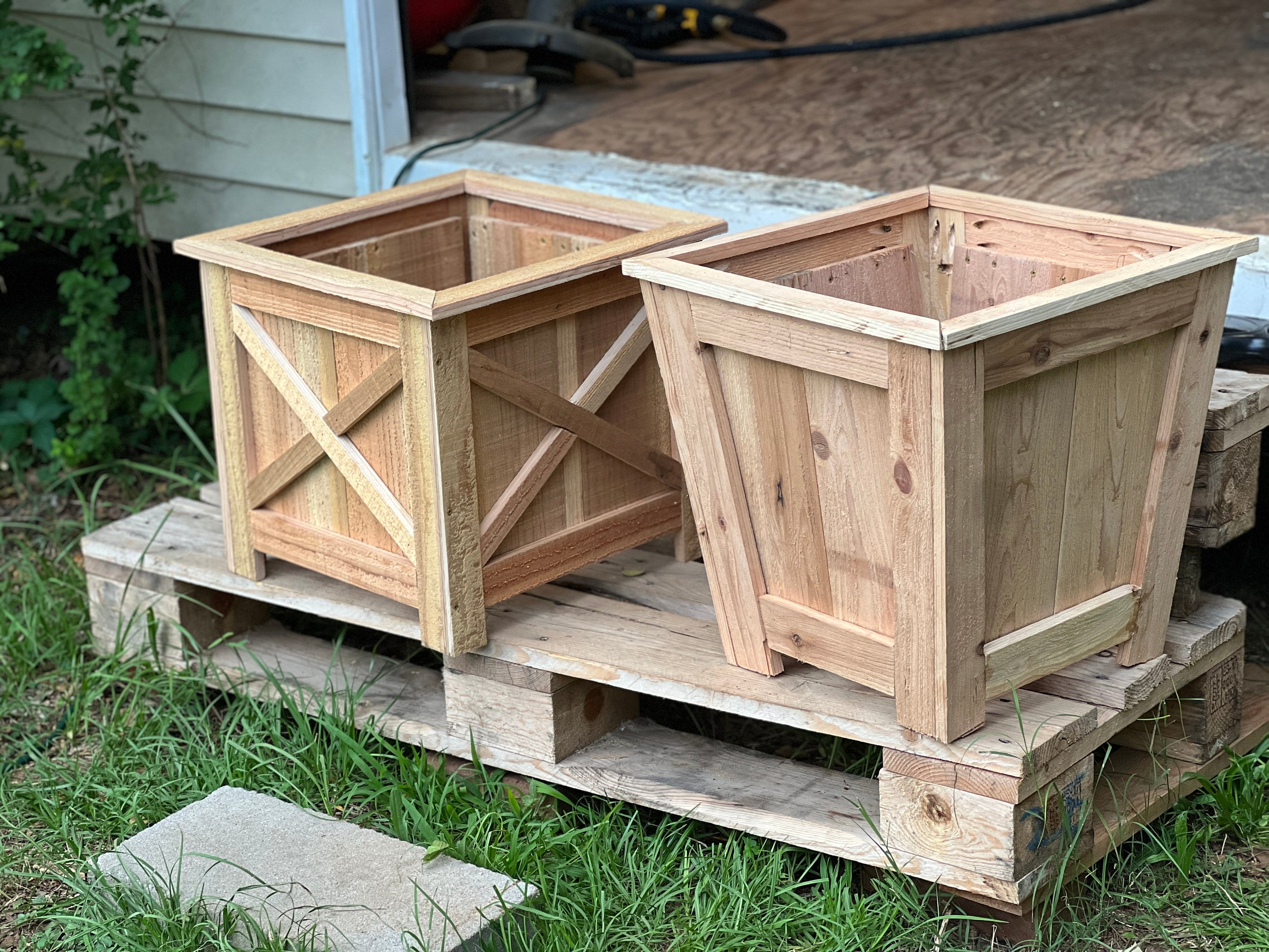 Farmhouse Planter - Etsy