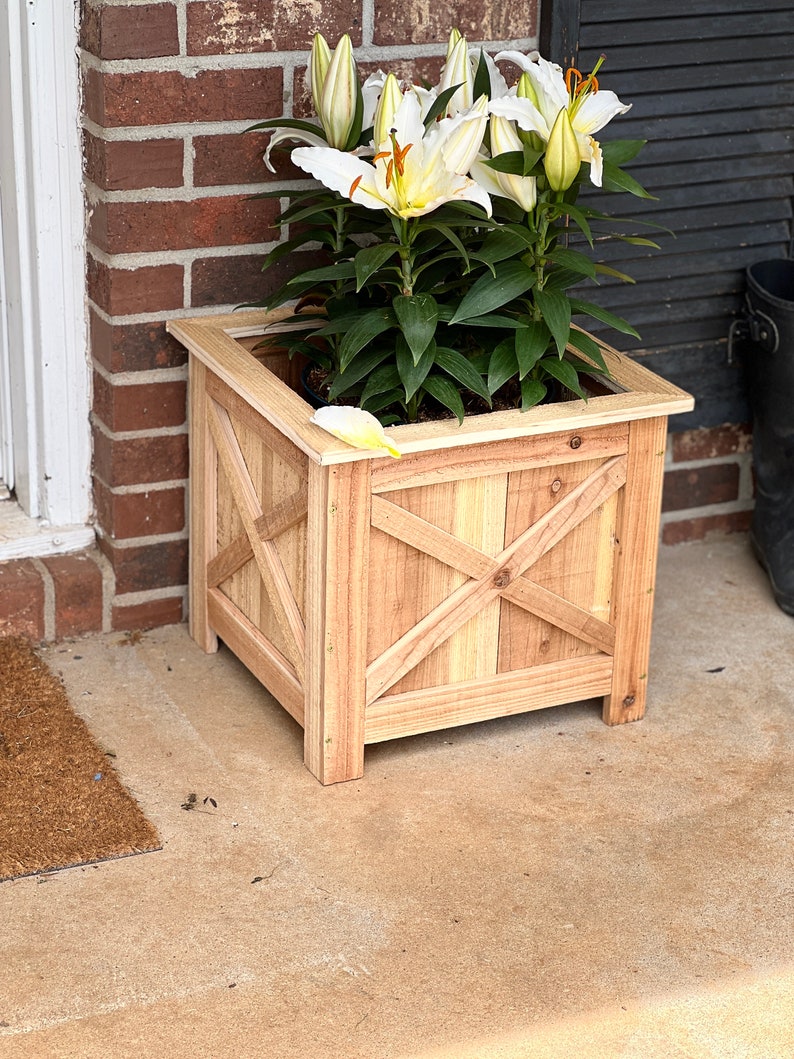 Farmhouse Planter - Etsy