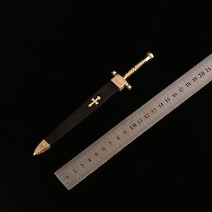 The New Third Generation Miniature 1 to 6 Western-style Sword Crossed ...