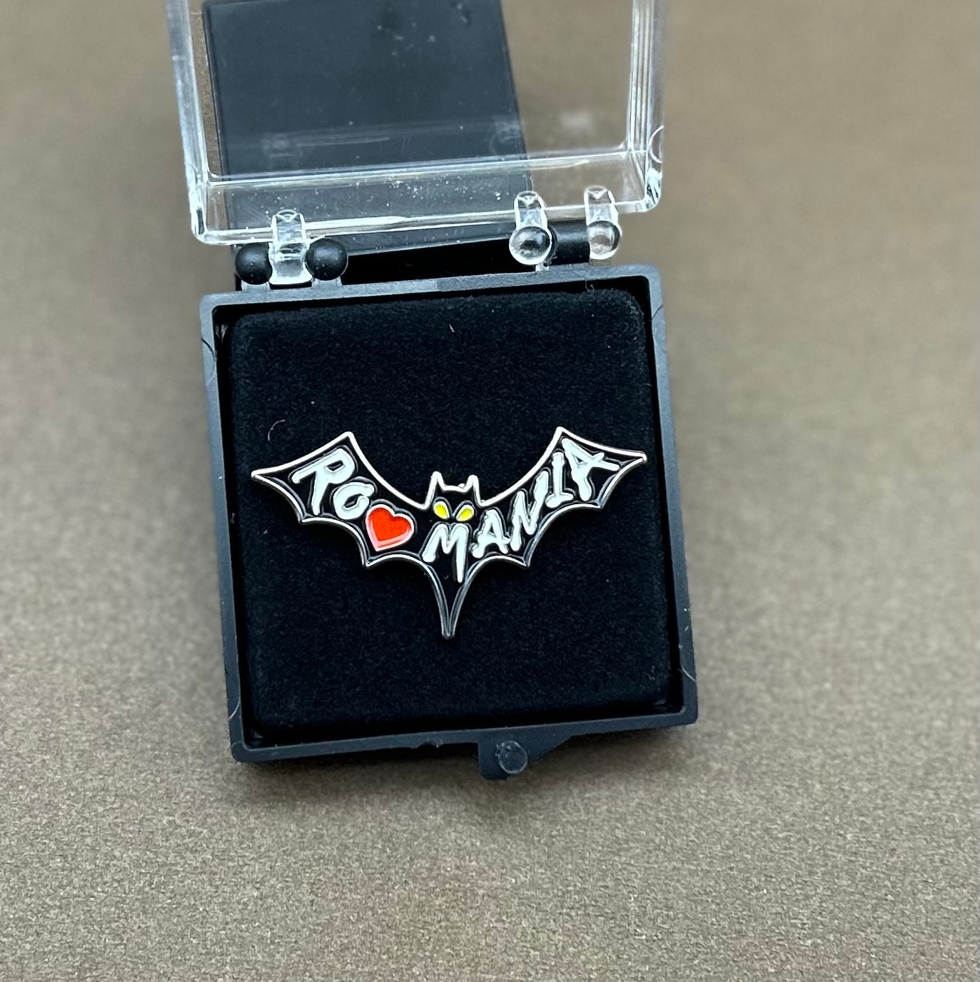 Romanian Pins/brooches-romania Map Flag Lapel Pin-romania Bat Pin ...