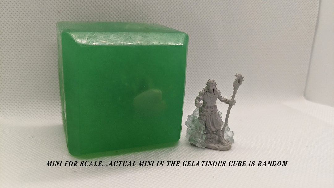 Large Gelatinous Cube W/ Primed Adventure Mini - Dnd Gift - Dungeons ...